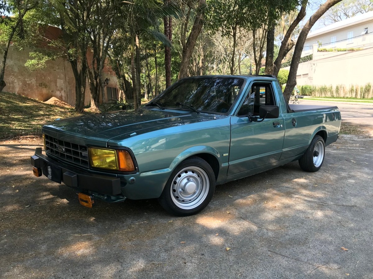 PAMPA L 4X4: da fazenda pras pistas – Garagem do Bellote
