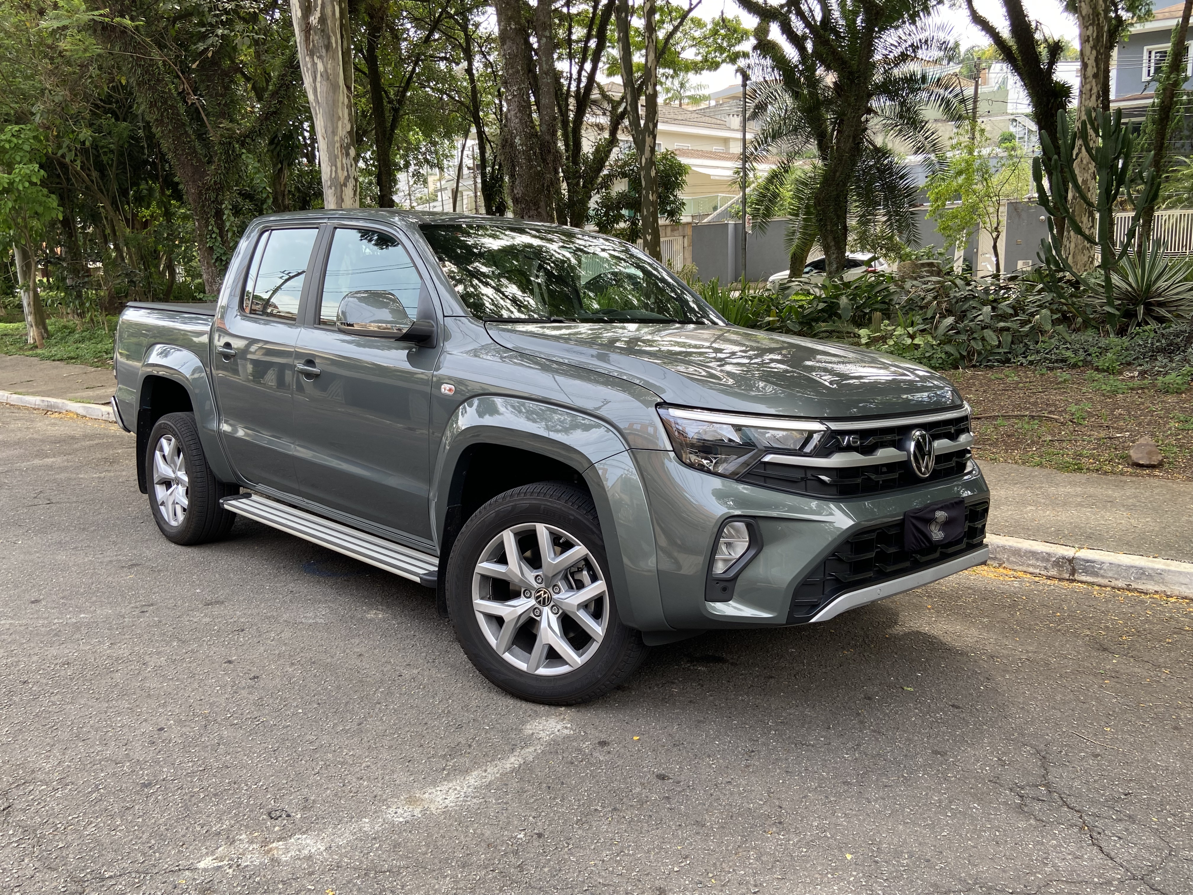 NOVA AMAROK HIGHLINE: mudanças simples e a força do motor V6 – Garagem ...
