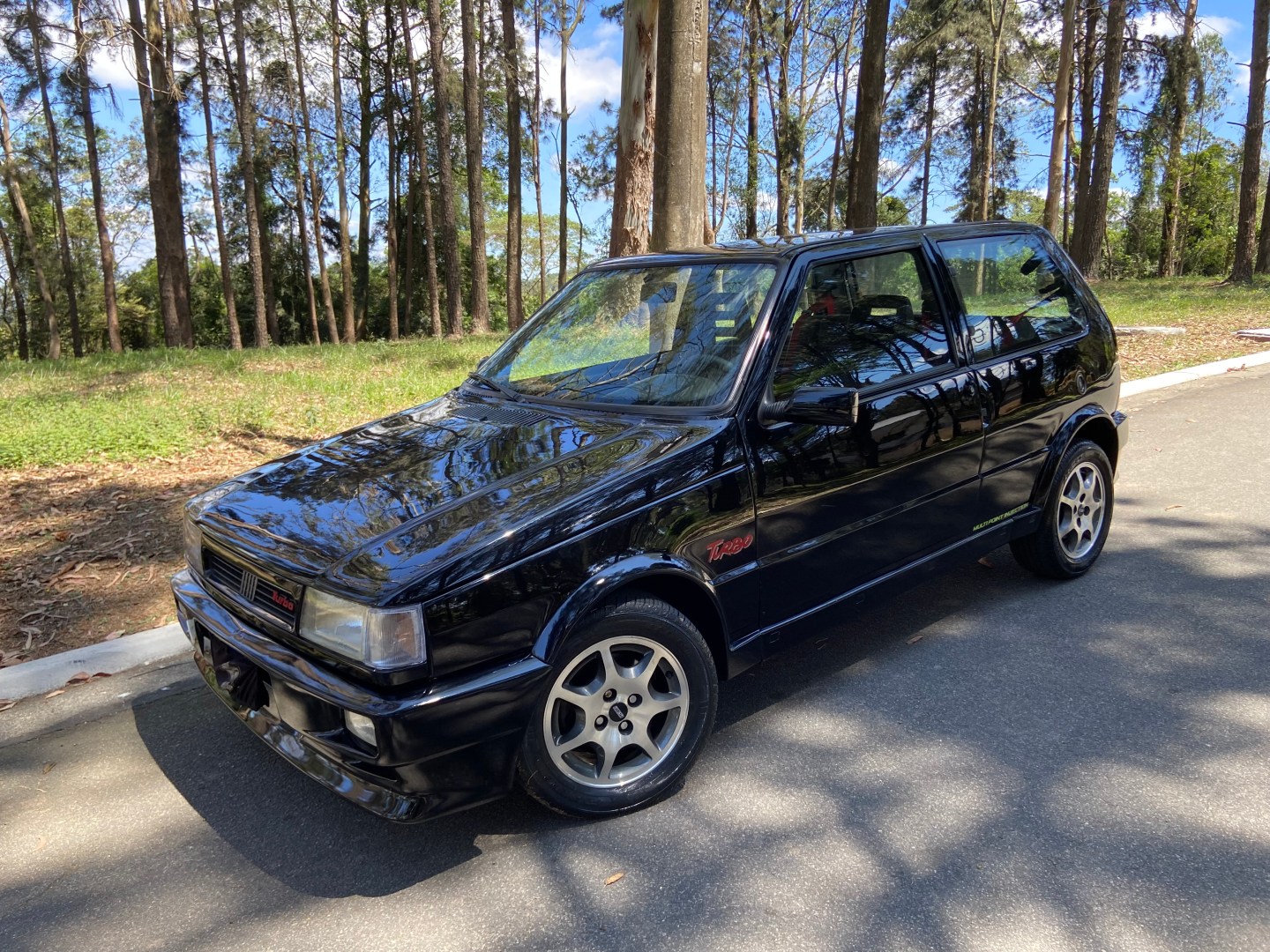 UNO TURBO: o precursor esportivo – Garagem do Bellote